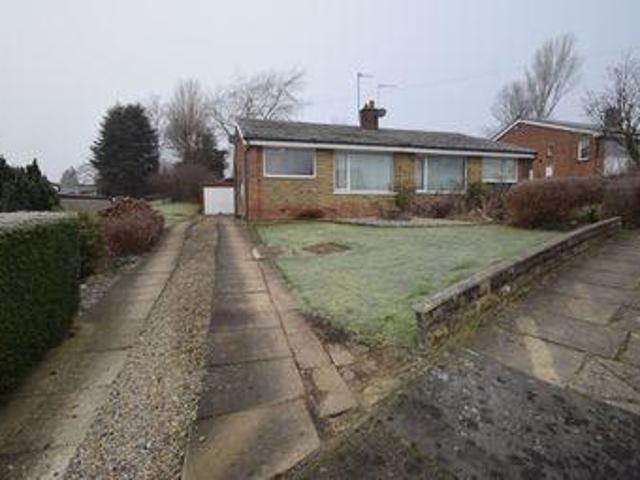 2 Bedrooms Semi detached bungalow for sale in 28 Middlebrook Drive, Fairweather Green BD8
