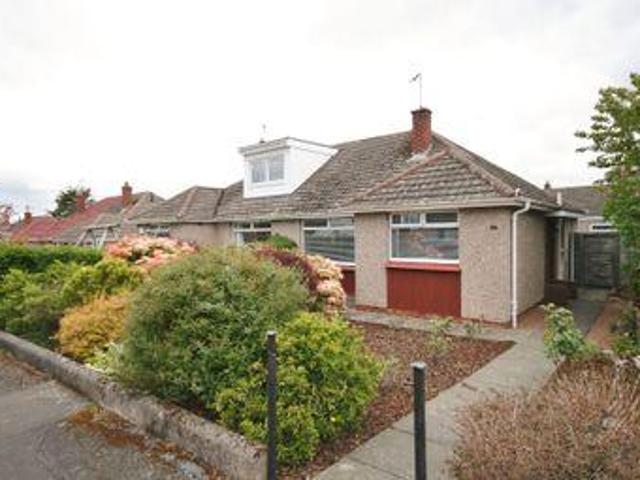 2 Bedrooms Semi detached bungalow for sale in 35 Riccarton Grove, Currie, Edinburgh EH14