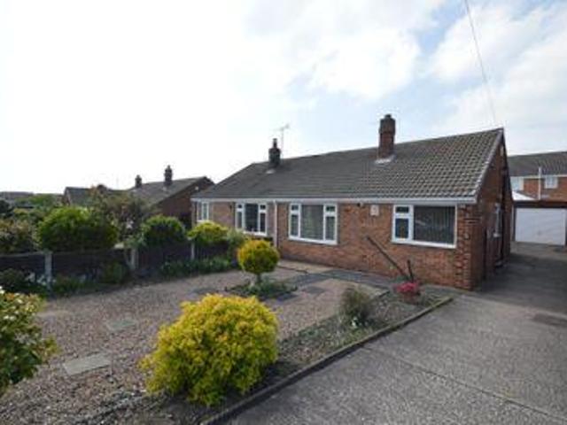 2 Bedrooms Semi detached bungalow for sale in Coleridge Crescent, Wrenthorpe, Wakefield WF2