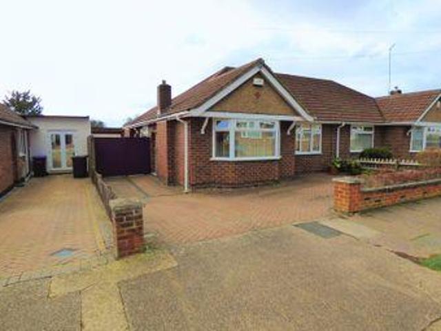 2 Bedrooms Semi detached bungalow for sale in Coppice Drive, Northampton NN3