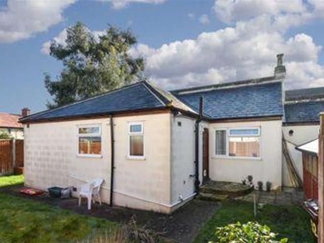 2 Bedrooms Semi detached bungalow for sale in Castle Road, Epsom, Surrey KT18