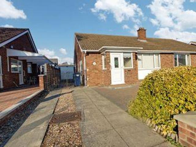 2 Bedrooms Semi detached bungalow for sale in Clover Road, Eaton Socon, St Neots PE19