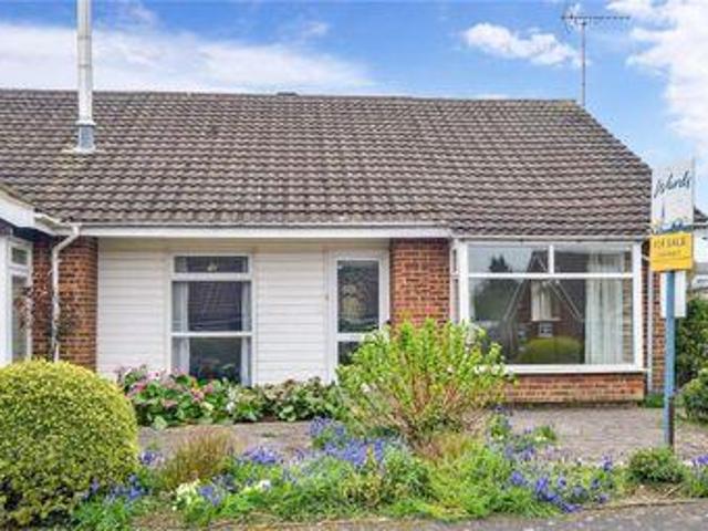 2 Bedrooms Semi detached bungalow for sale in Arthur Salmon Close, Faversham, Kent ME13
