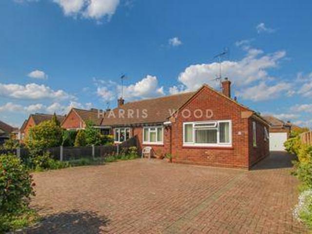 2 Bedrooms Semi detached bungalow for sale in Gilwell Park Close, Colchester CO3