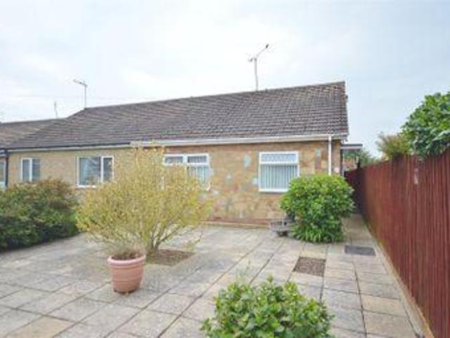 2 Bedrooms Semi detached bungalow for sale in Drakes Approach, Jaywick, Clacton On Sea CO15