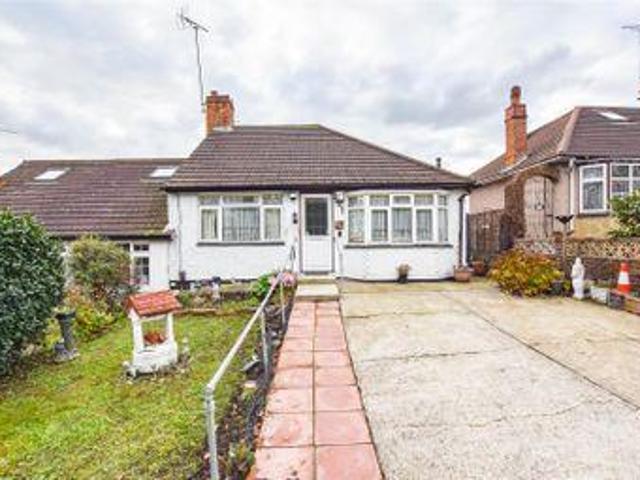 2 Bedrooms Semi detached bungalow for sale in Erith Road, Belvedere DA17