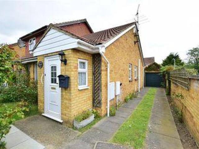 2 Bedrooms Semi detached bungalow for sale in Hambrook Walk, Sittingbourne, Kent ME10
