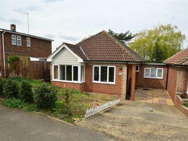 2 Bedrooms Semi detached bungalow for sale in High Dells, Hatfield, Hertfordshire AL10