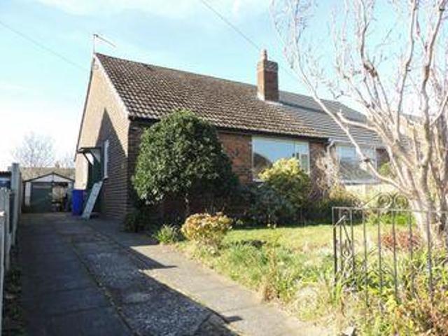2 Bedrooms Semi detached bungalow for sale in Mallory Road, Hyde SK14