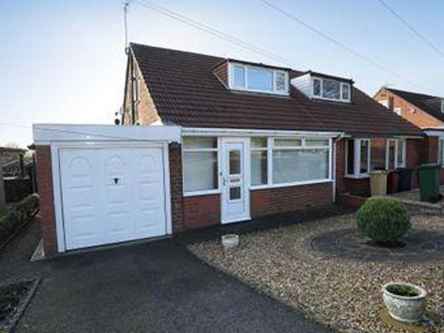 2 Bedrooms Semi detached bungalow for sale in Manchester Road, Blackrod, Bolton BL6