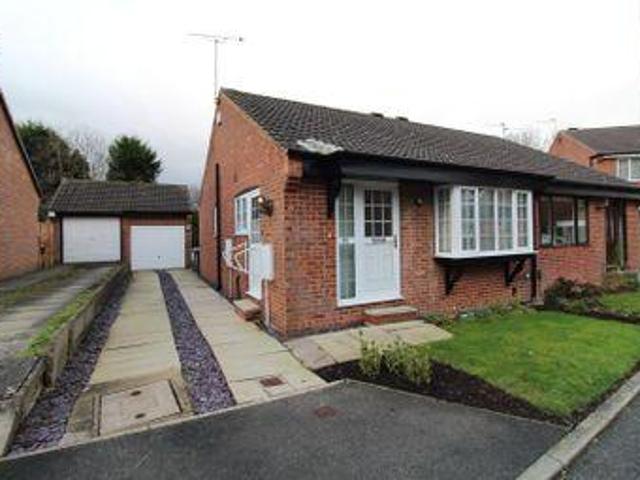 2 Bedrooms Semi detached bungalow for sale in Plane Tree Croft, Leeds LS17