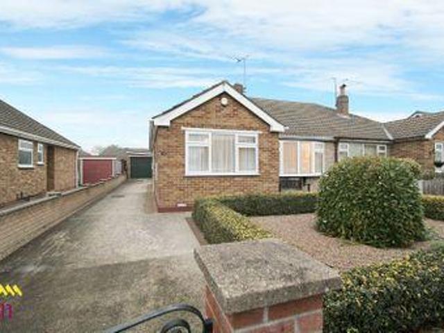 2 Bedrooms Semi detached bungalow for sale in Windam Drive, Barnby Dun, Doncaster DN3