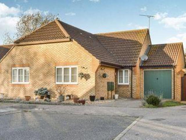 2 Bedrooms Semi detached bungalow for sale in Winwood Close, Deanshanger, Milton Keynes MK19