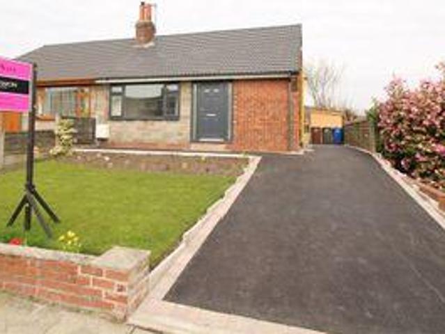 2 Bedrooms Semi detached bungalow for sale in Vernon Road, Greenmount, Bury, Lancashire BL8