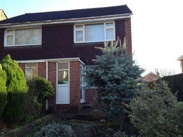 2 Bedrooms Semi detached house for rent in Cottage Rake Avenue, Cheltenham GL50