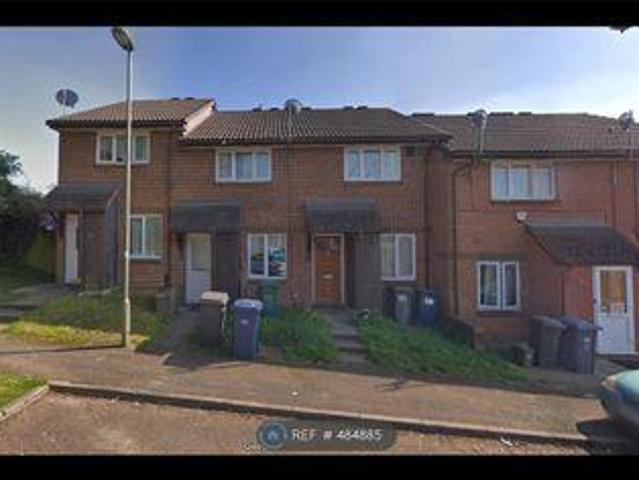 2 Bedrooms Semi detached house for rent in Compton Close, Edgware HA8