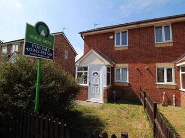 2 Bedrooms Semi detached house for rent in Caleb Close, Tyldesley, Manchester M29