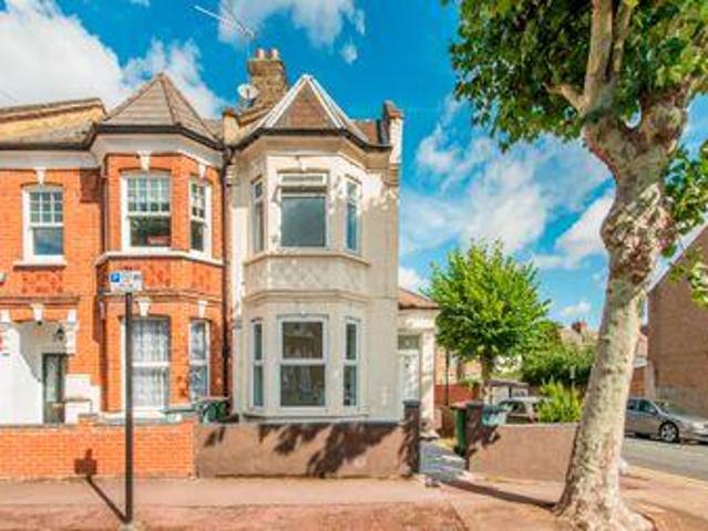 2 Bedrooms Semi detached house for rent in Charlemont Road, London E6