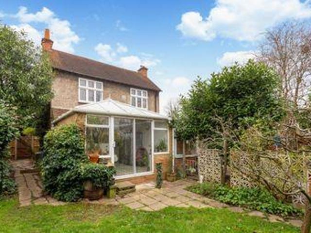 2 Bedrooms Semi detached house for rent in Clarence Road, Windsor SL4