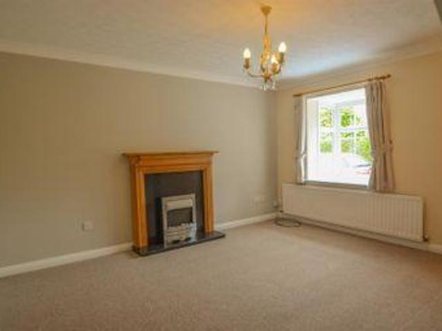 2 Bedrooms Semi detached house for rent in Acomb Wood Drive, Woodthorpe, York YO24