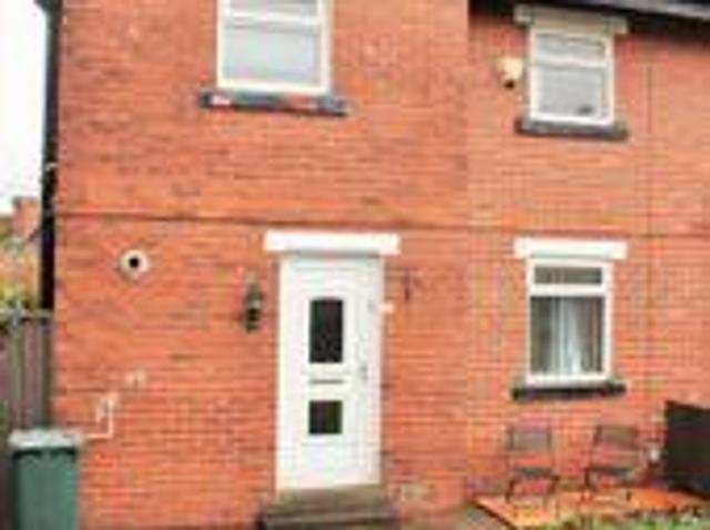 2 Bedrooms Semi detached house for rent in Ashbourne Way, Bradford BD2