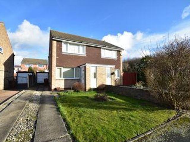 2 Bedrooms Semi detached house for rent in Athlone Rise, Garforth, Leeds LS25