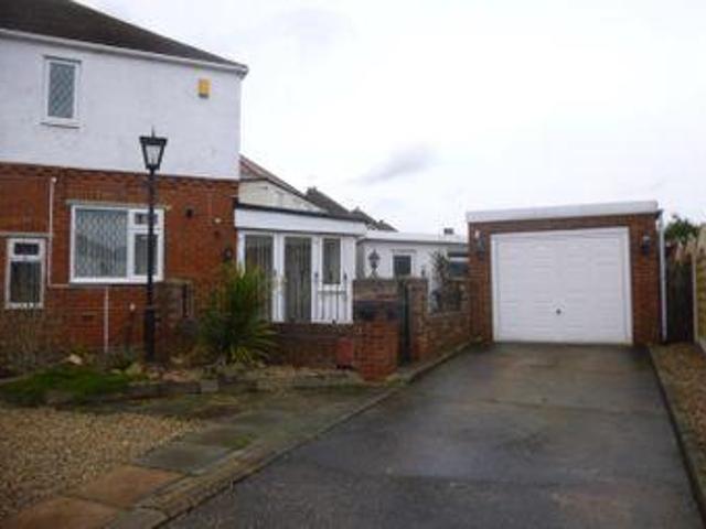 2 Bedrooms Semi detached house for rent in Bawtry Road, Harworth, Doncaster DN11