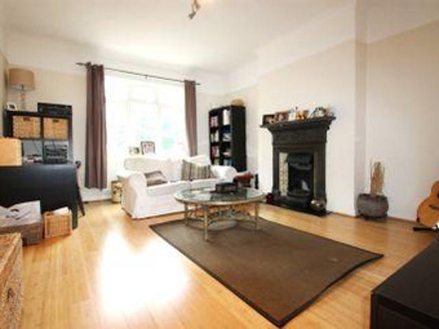 2 Bedrooms Semi detached house for rent in Becmead Avenue, Streatham SW16