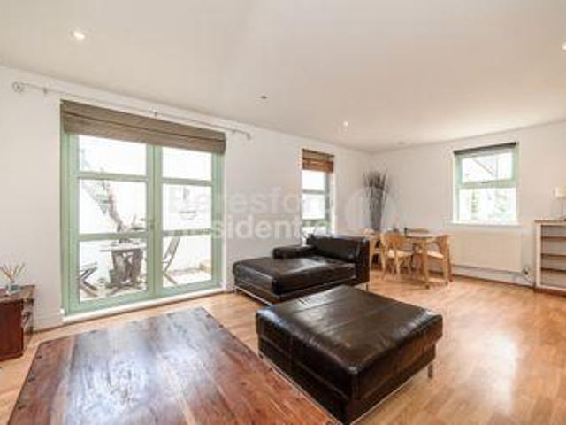 2 Bedrooms Semi detached house for rent in Buxton Mews, London SW4