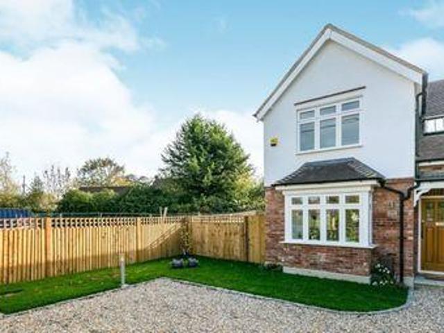 2 Bedrooms Semi detached house for rent in Guildford Road, Normandy, Guildford GU3
