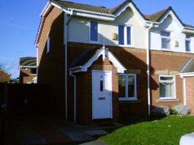 2 Bedrooms Semi detached house for rent in Dalton Close, Blacon, Chester CH1