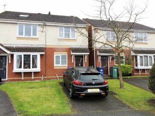 2 Bedrooms Semi detached house for rent in Kings Close, Prestwich, Prestwich Manchester M25