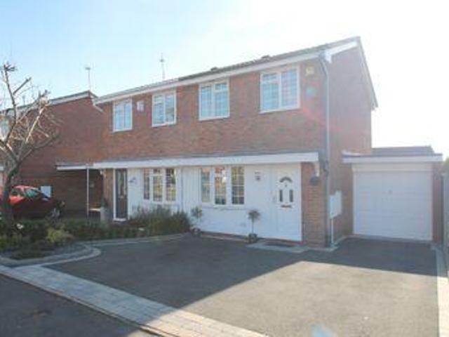 2 Bedrooms Semi detached house for rent in Kinsham Drive, Solihull B91