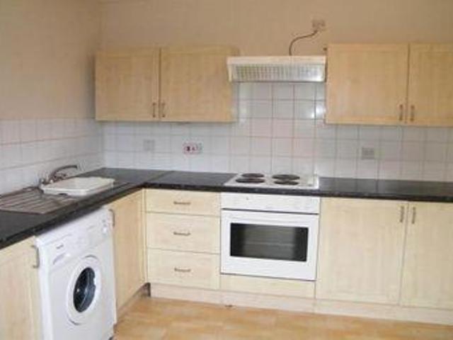 2 Bedrooms Semi detached house for rent in Kinross Close, Warrington WA2