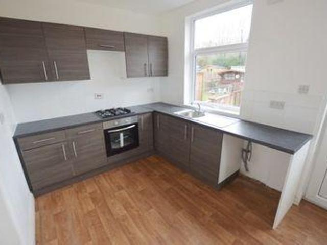 2 Bedrooms Semi detached house for rent in Hollinsend Road, Sheffield S12