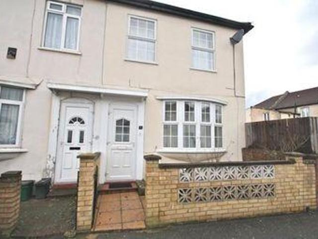2 Bedrooms Semi detached house for rent in Holmesdale Road, London SE25