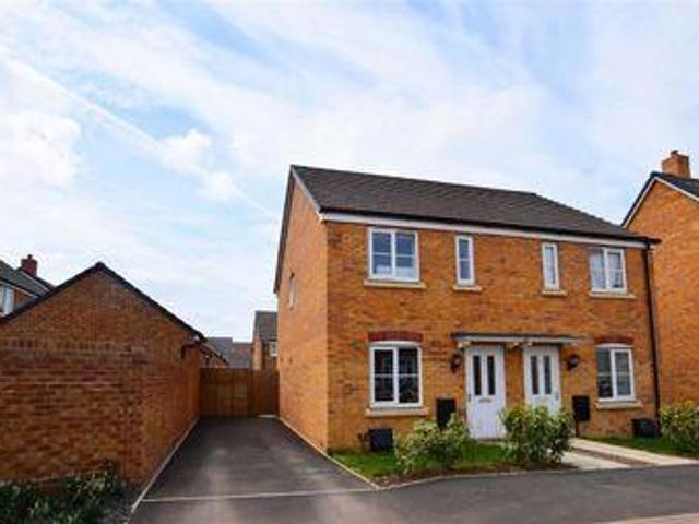2 Bedrooms Semi detached house for rent in Hawfinch Road, Longford, Gloucester GL2