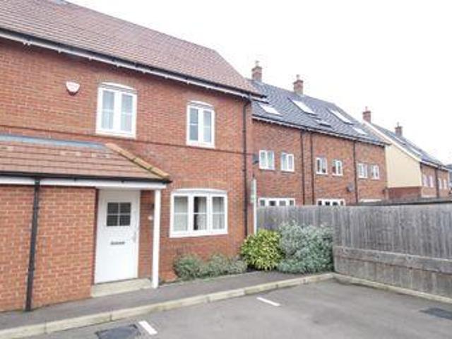 2 Bedrooms Semi detached house for rent in Hilton Close, Kempston, Bedford MK42