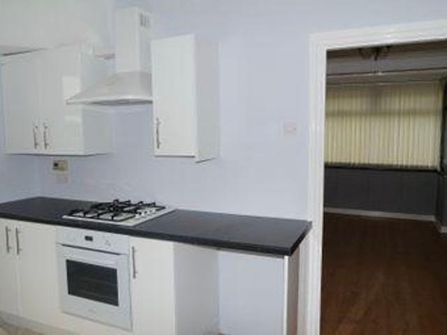 2 Bedrooms Semi detached house for rent in Hucklow Road, Sheffield S5