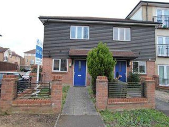 2 Bedrooms Semi detached house for rent in Oakworth Avenue, Broughton, Milton Keynes MK10