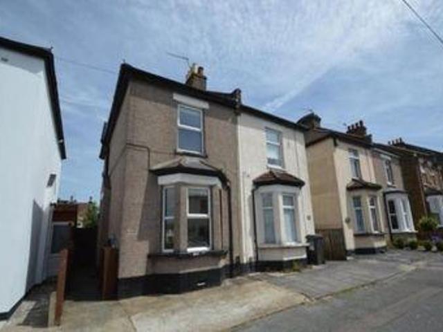 2 Bedrooms Semi detached house for rent in Oval Road, Croydon CR0