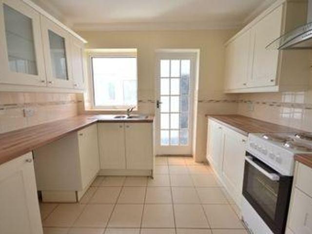 2 Bedrooms Semi detached house for rent in Leeds Square, Gillingham ME8