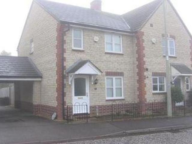 2 Bedrooms Semi detached house for rent in Mallards Way, Bicester OX26