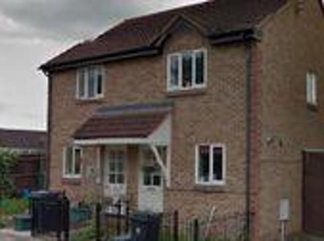 2 Bedrooms Semi detached house for rent in Nut Croft, Coney Hill Road, Gloucester GL4