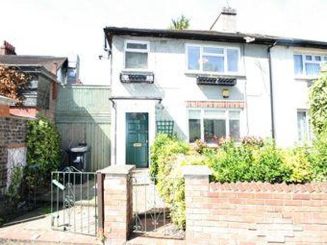 2 Bedrooms Semi detached house for rent in South Ealing Road, London W5