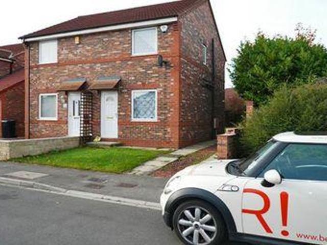 2 Bedrooms Semi detached house for rent in Sanderling Way, Middleton, Leeds LS10