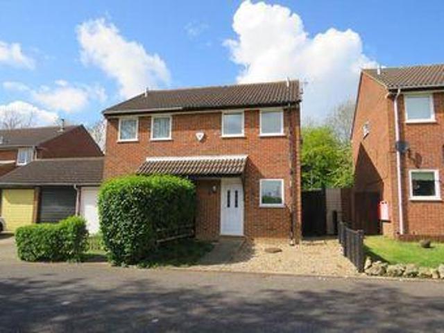 2 Bedrooms Semi detached house for rent in Scardale, Heelands, Milton Keynes MK13