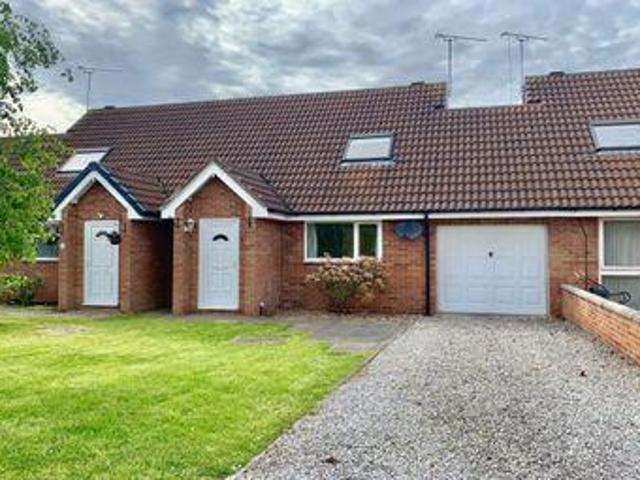 2 Bedrooms Semi detached house for rent in Speedwell Close, Huntington, Chester CH3