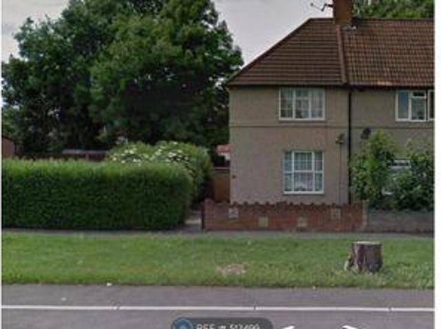 2 Bedrooms Semi detached house for rent in St. Helier Avenue, Morden SM4