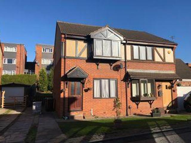 2 Bedrooms Semi detached house for rent in St Michael´s Green, Normanton WF6